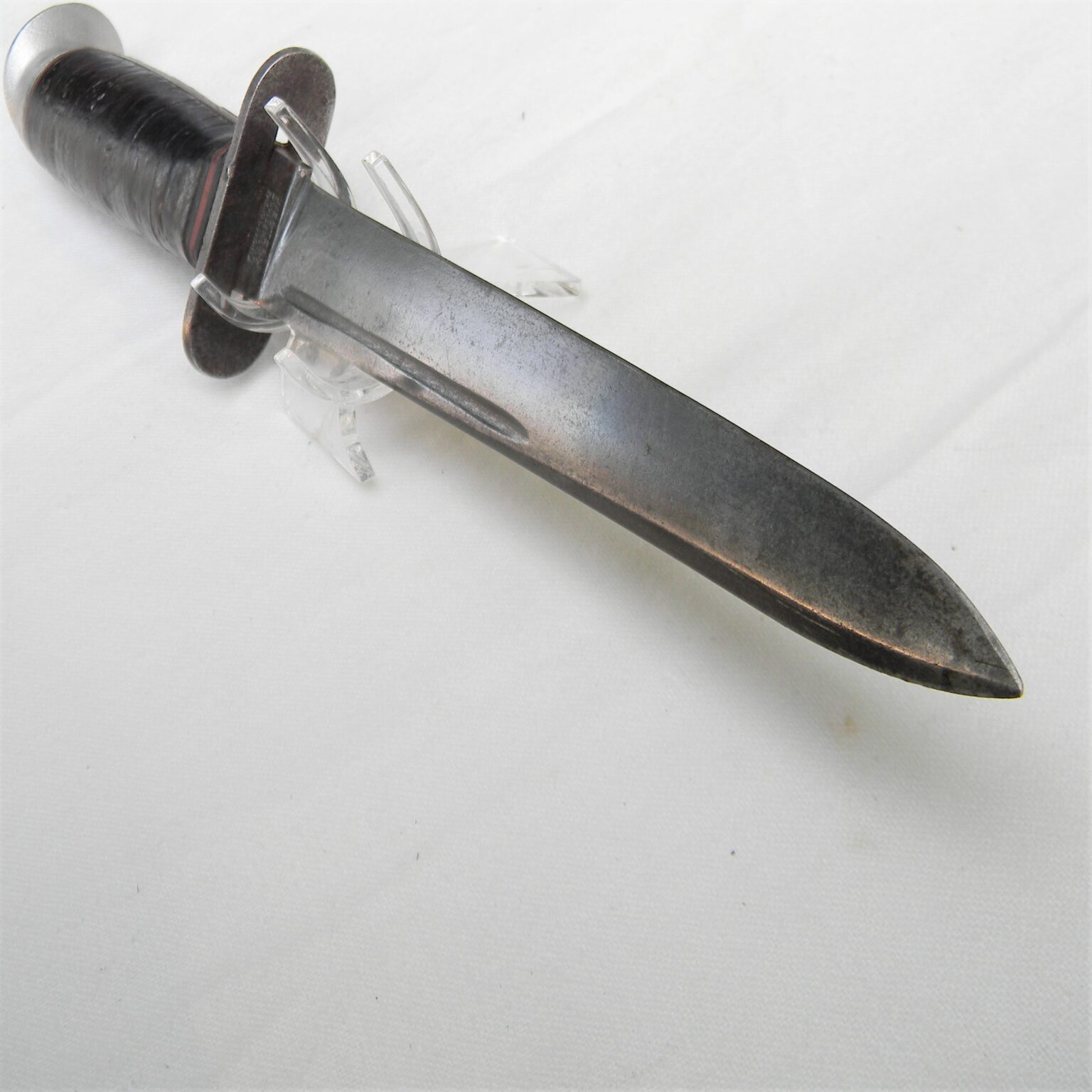 WW2 Western L77 Commando fighting knife, orig scabbard; rare