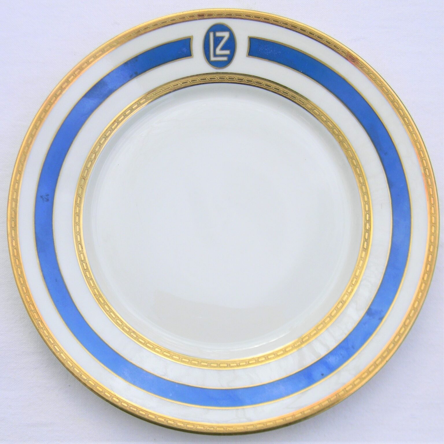 Airship Graf Zeppelin 1928 porcelain plate Heinrich & Co "large logo" type