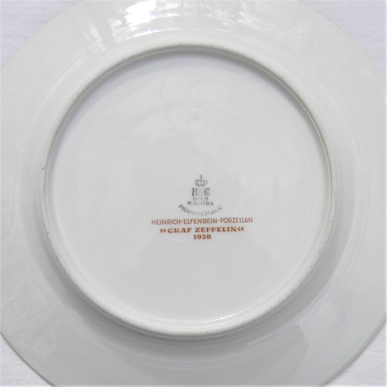 Airship Graf Zeppelin 1928 porcelain plate Heinrich & Co "large logo" type