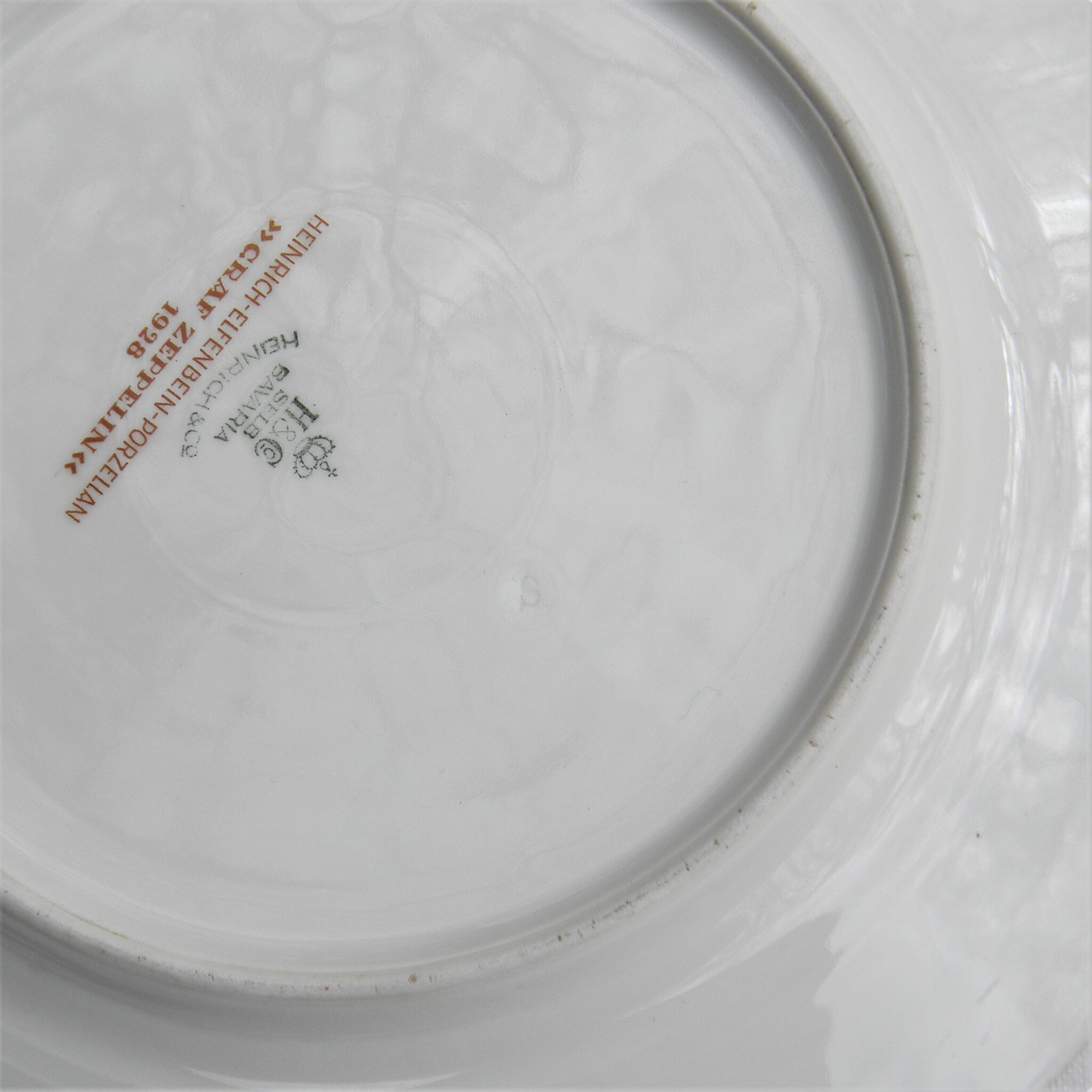 Airship Graf Zeppelin 1928 porcelain plate Heinrich & Co "large logo" type