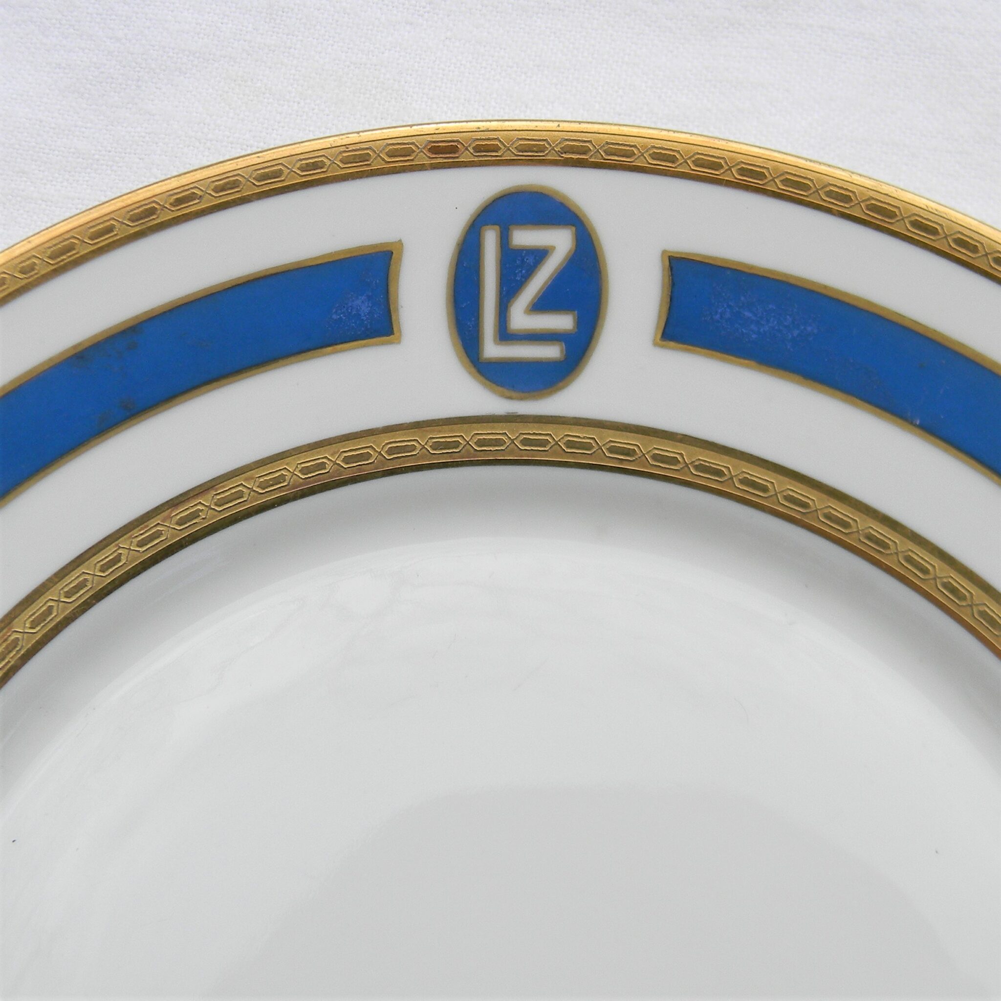 Airship Graf Zeppelin 1928 porcelain plate Heinrich & Co "large logo" type
