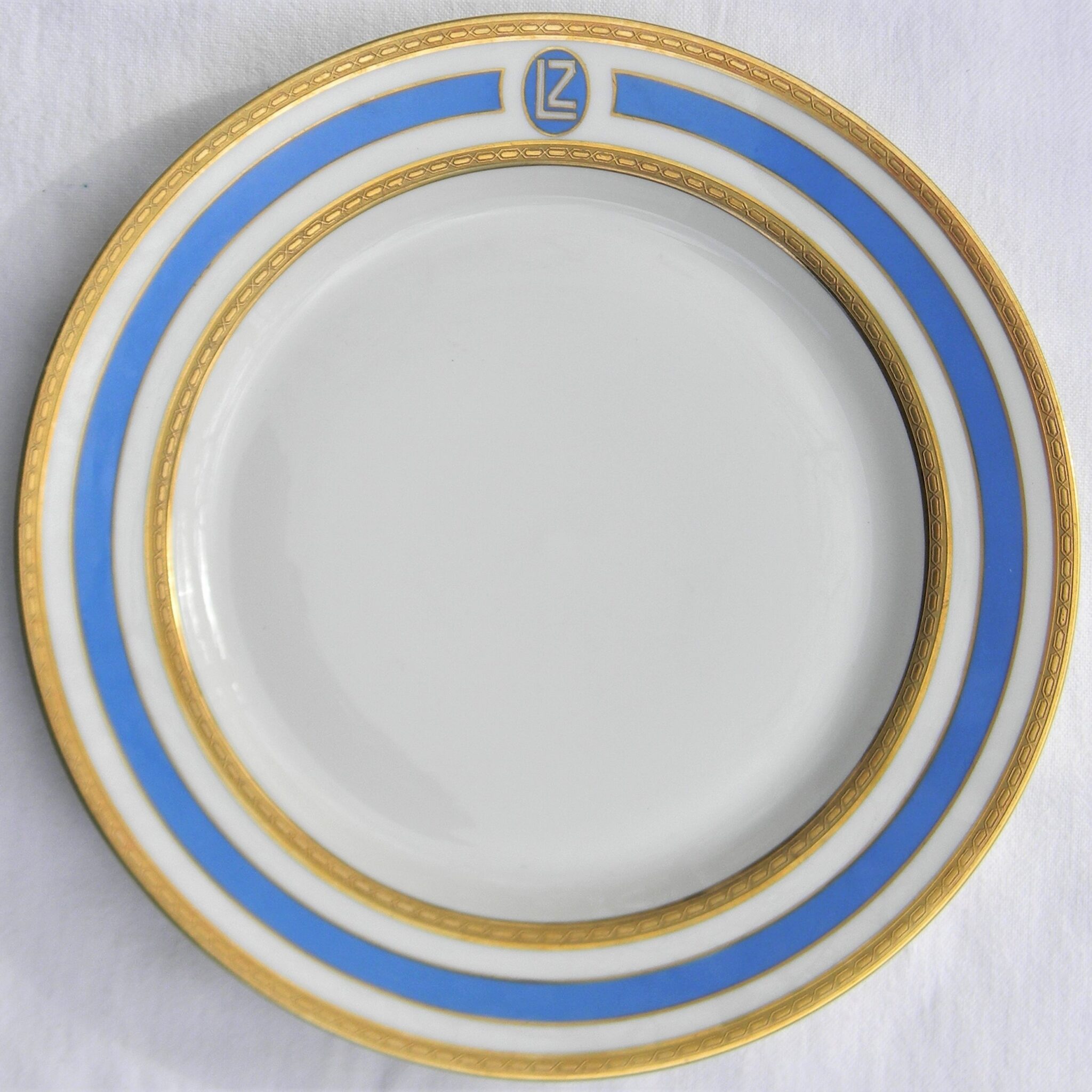 Airship Graf Zeppelin 1928 porcelain plate Heinrich & Co "small logo" type