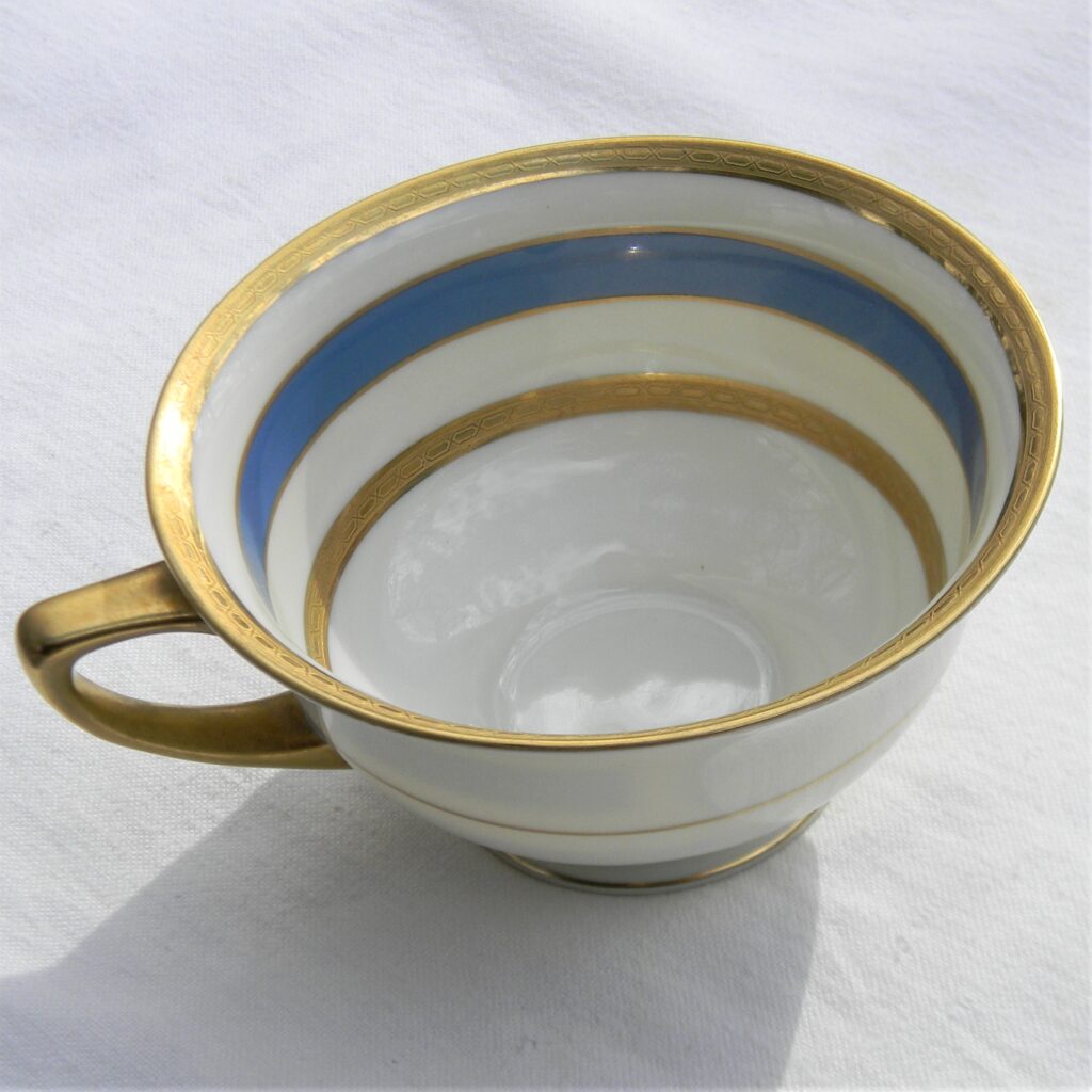 Airship Graf Zeppelin 1928 porcelain teacup Heinrich Co Bavaria Germany