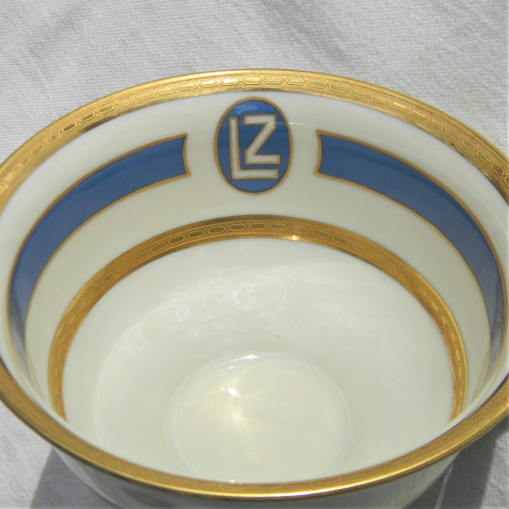 Airship Graf Zeppelin 1928 porcelain teacup Heinrich Co Bavaria Germany