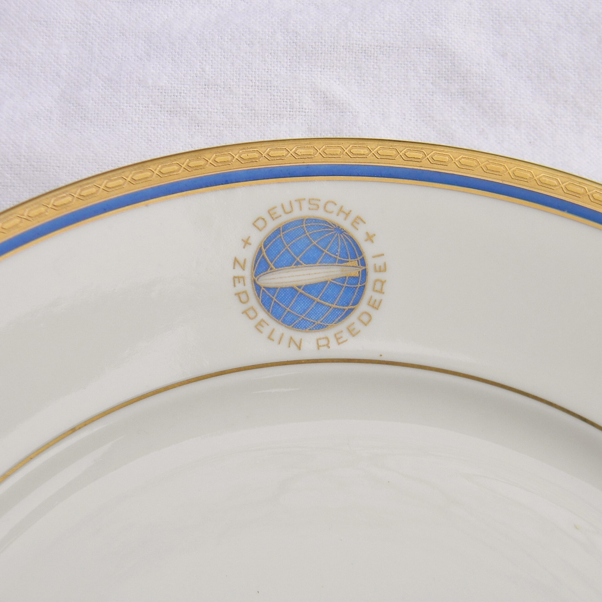 Airship Graf Zeppelin porcelain dinner plate made by Heinrich & Co; rare