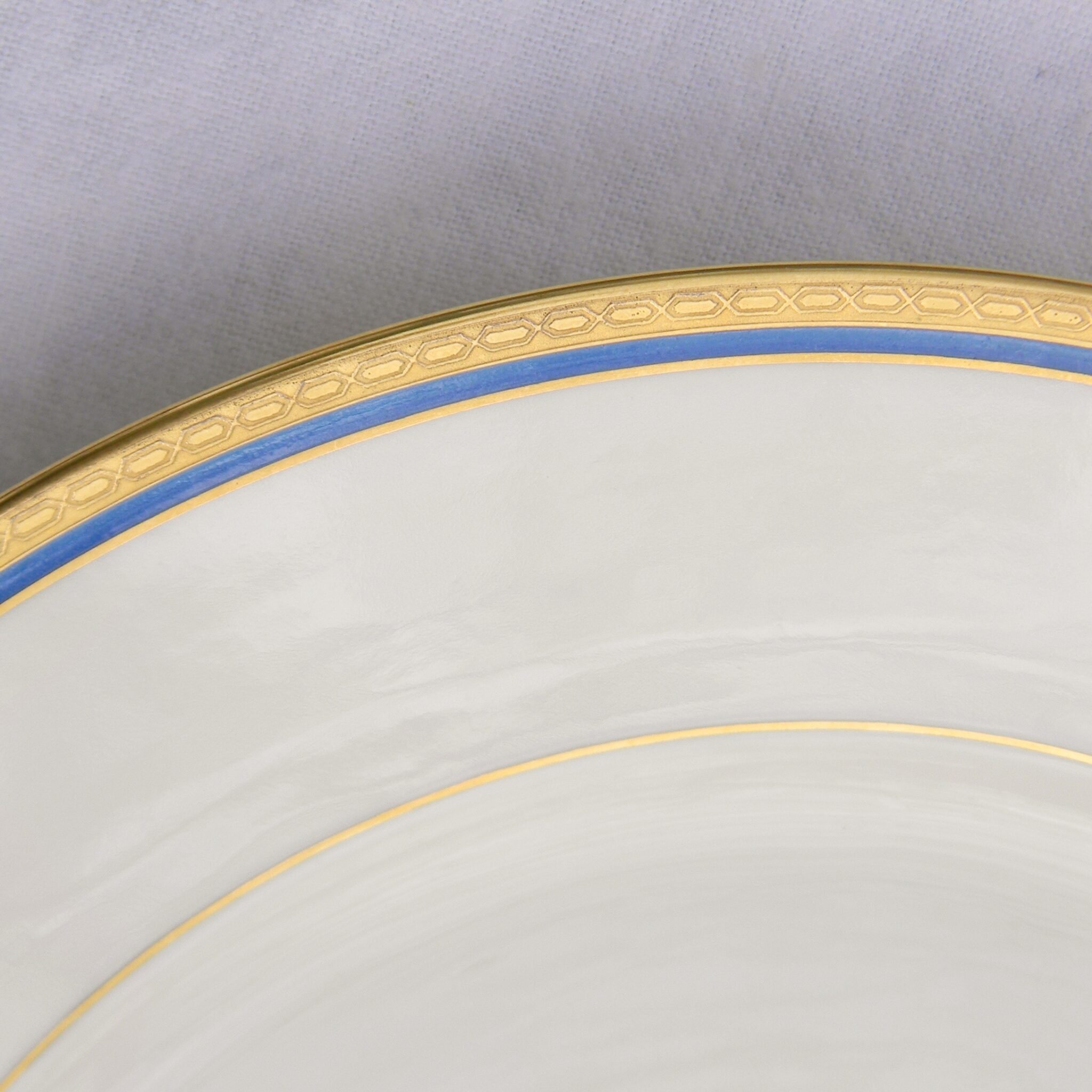 Airship Graf Zeppelin porcelain dinner plate made by Heinrich & Co; rare