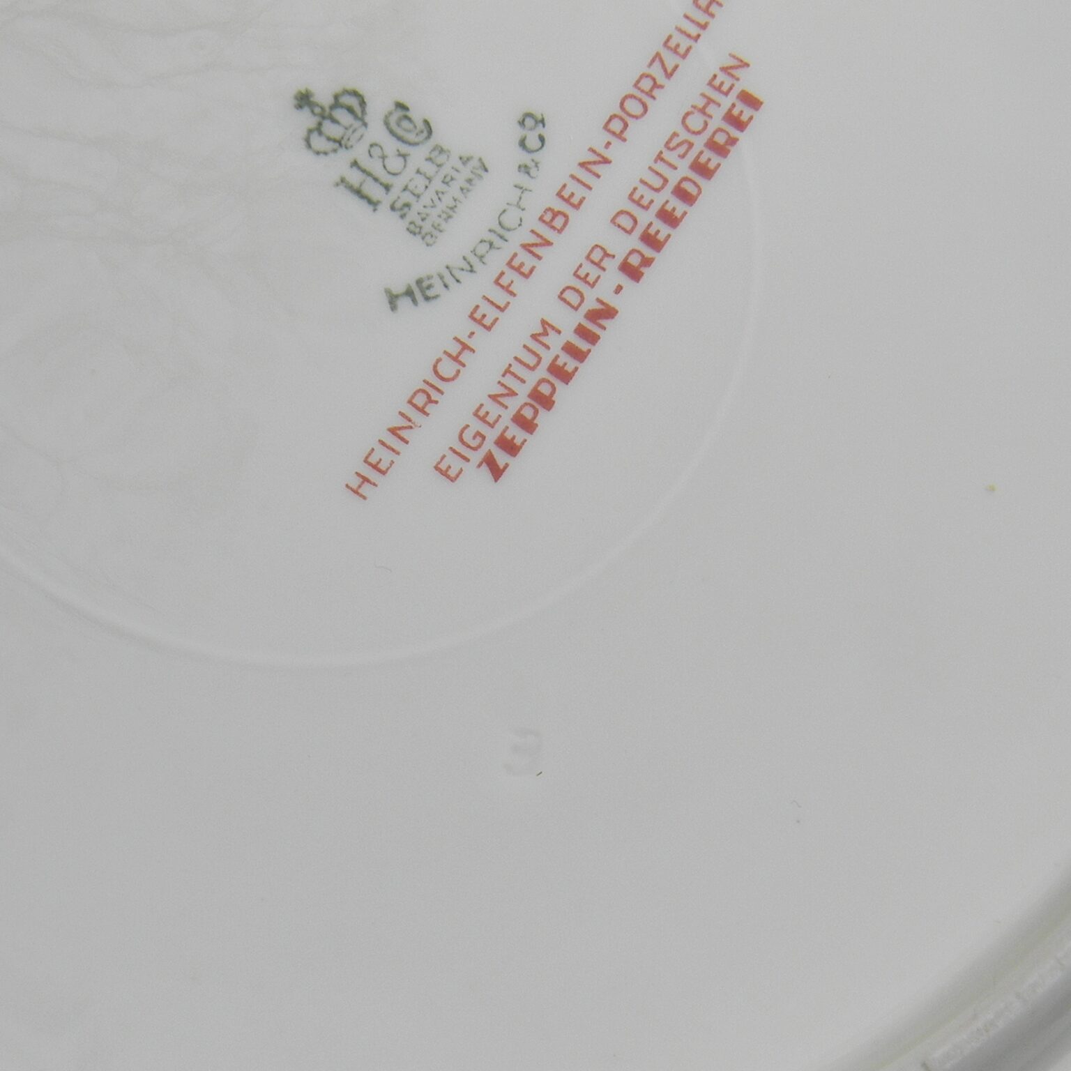 Airship Graf Zeppelin porcelain dinner plate made by Heinrich & Co; rare