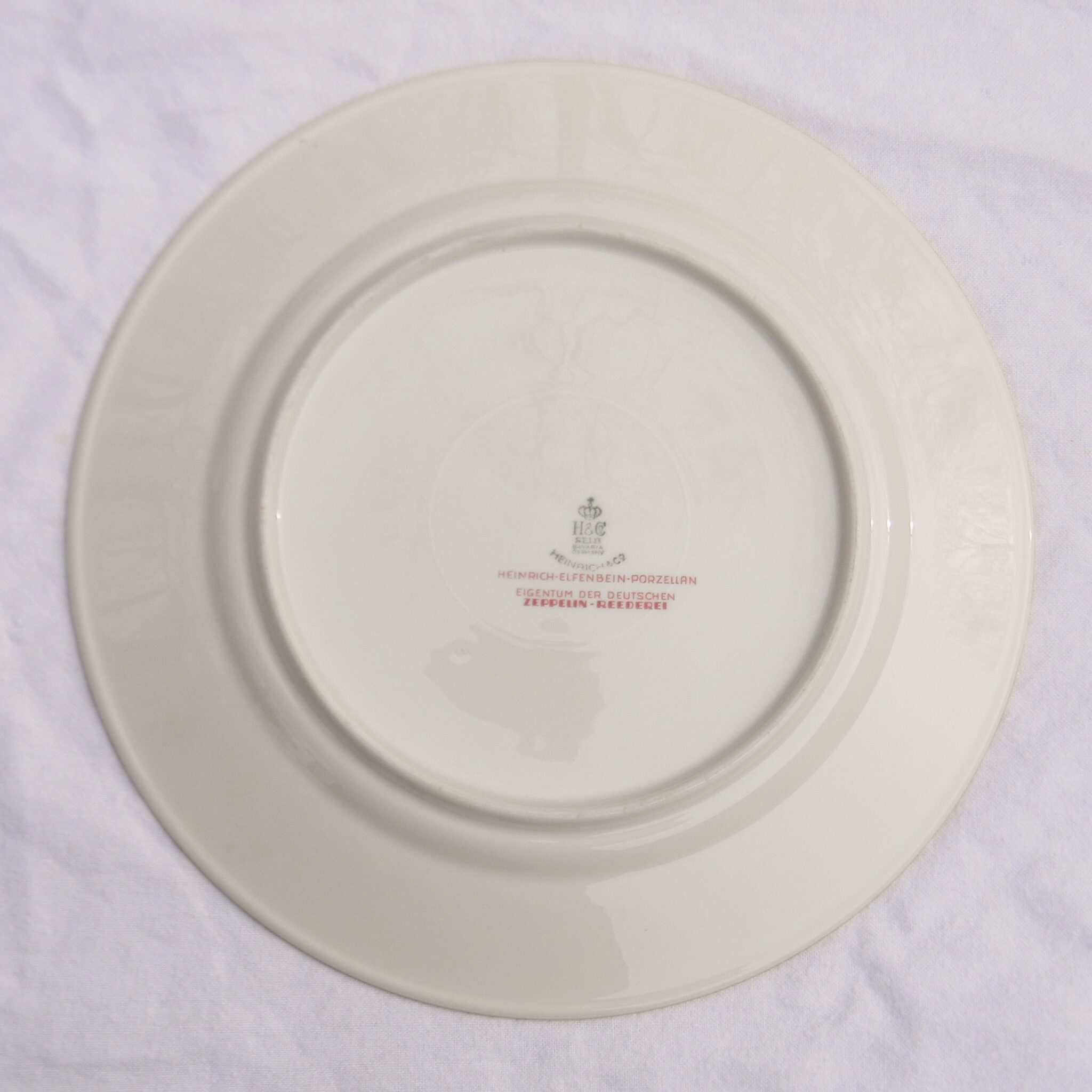 Airship Graf Zeppelin porcelain dinner plate made by Heinrich & Co; rare