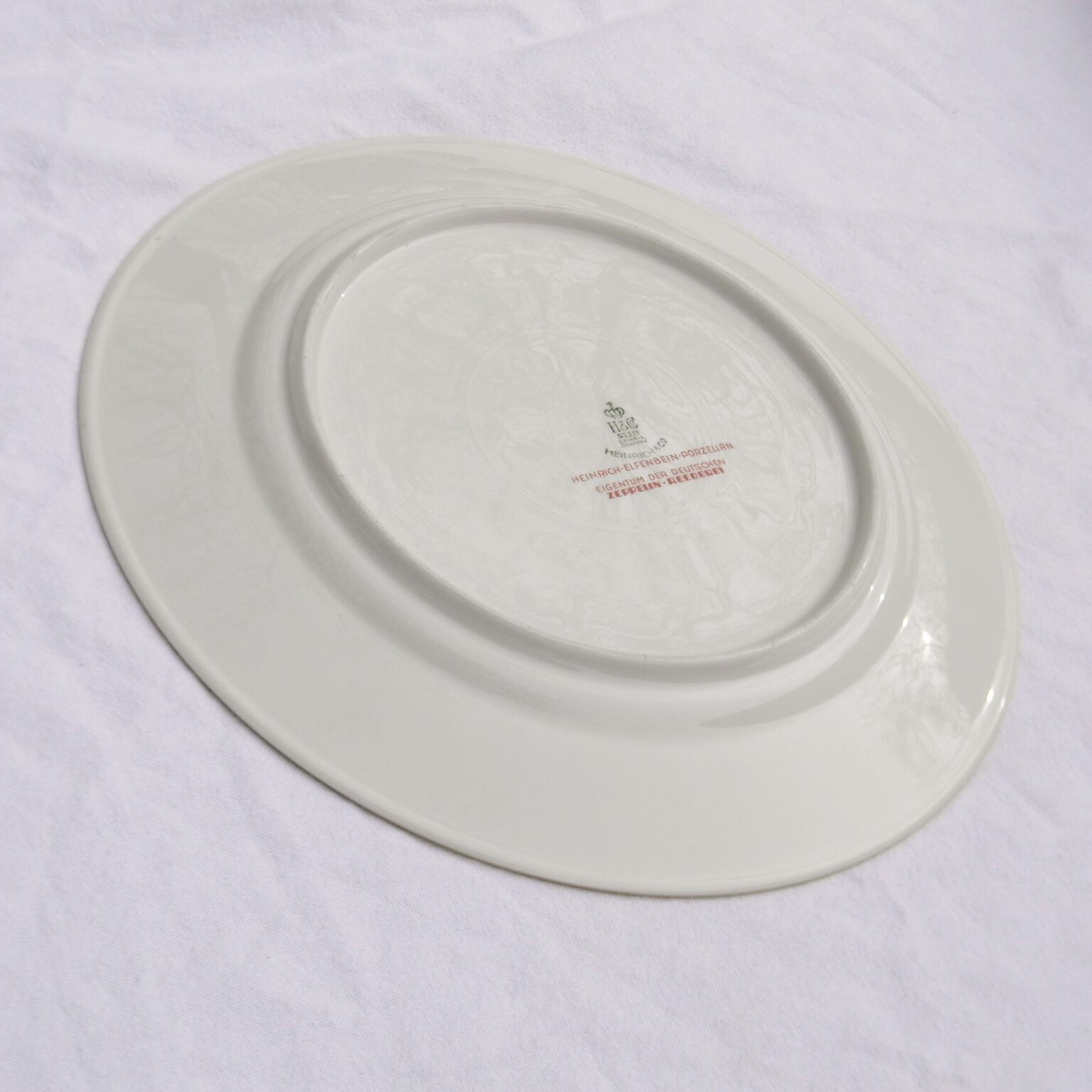 Airship Graf Zeppelin porcelain dinner plate made by Heinrich & Co; rare
