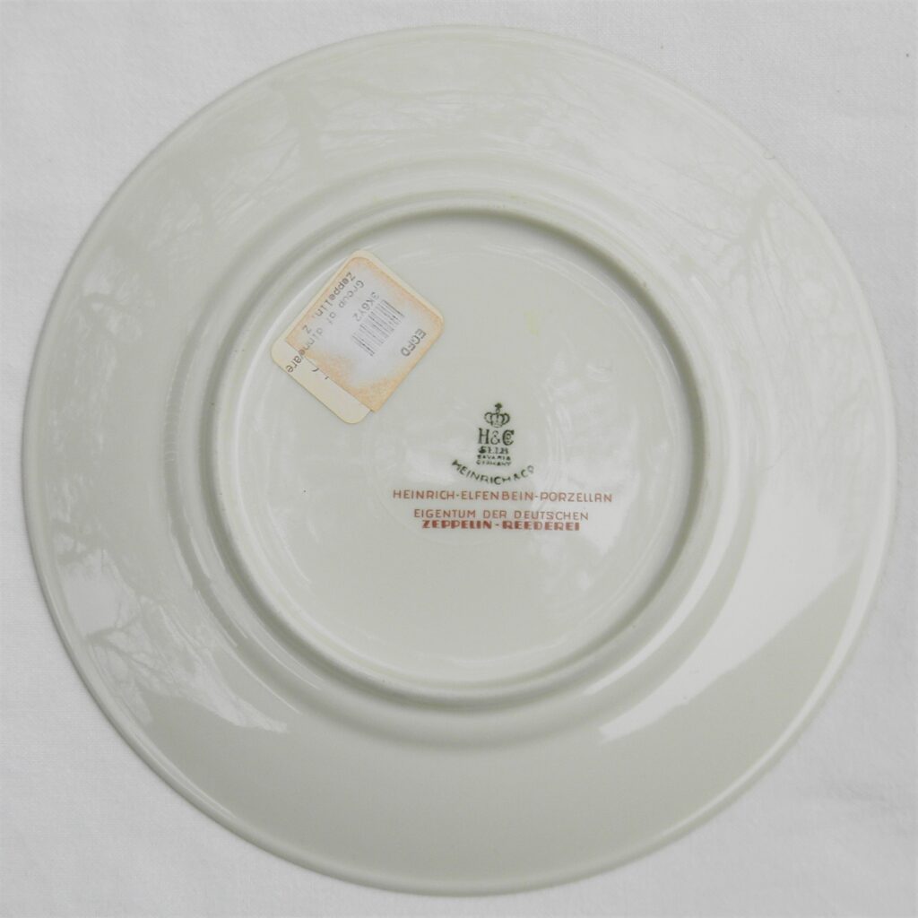 Airship Graf Zeppelin porcelain 7.625-inch plate Heinrich & Co, Germany