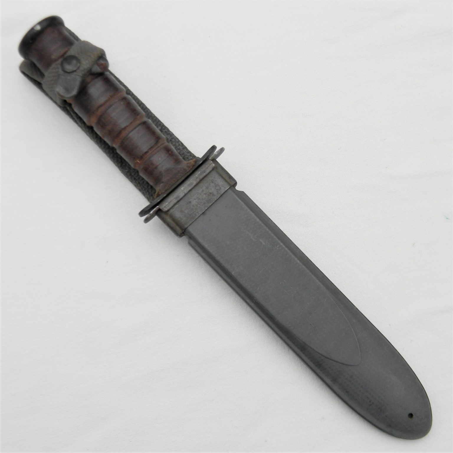 WW2 Camillus USN MK2 fighting knife, 1945 NORD scabbard