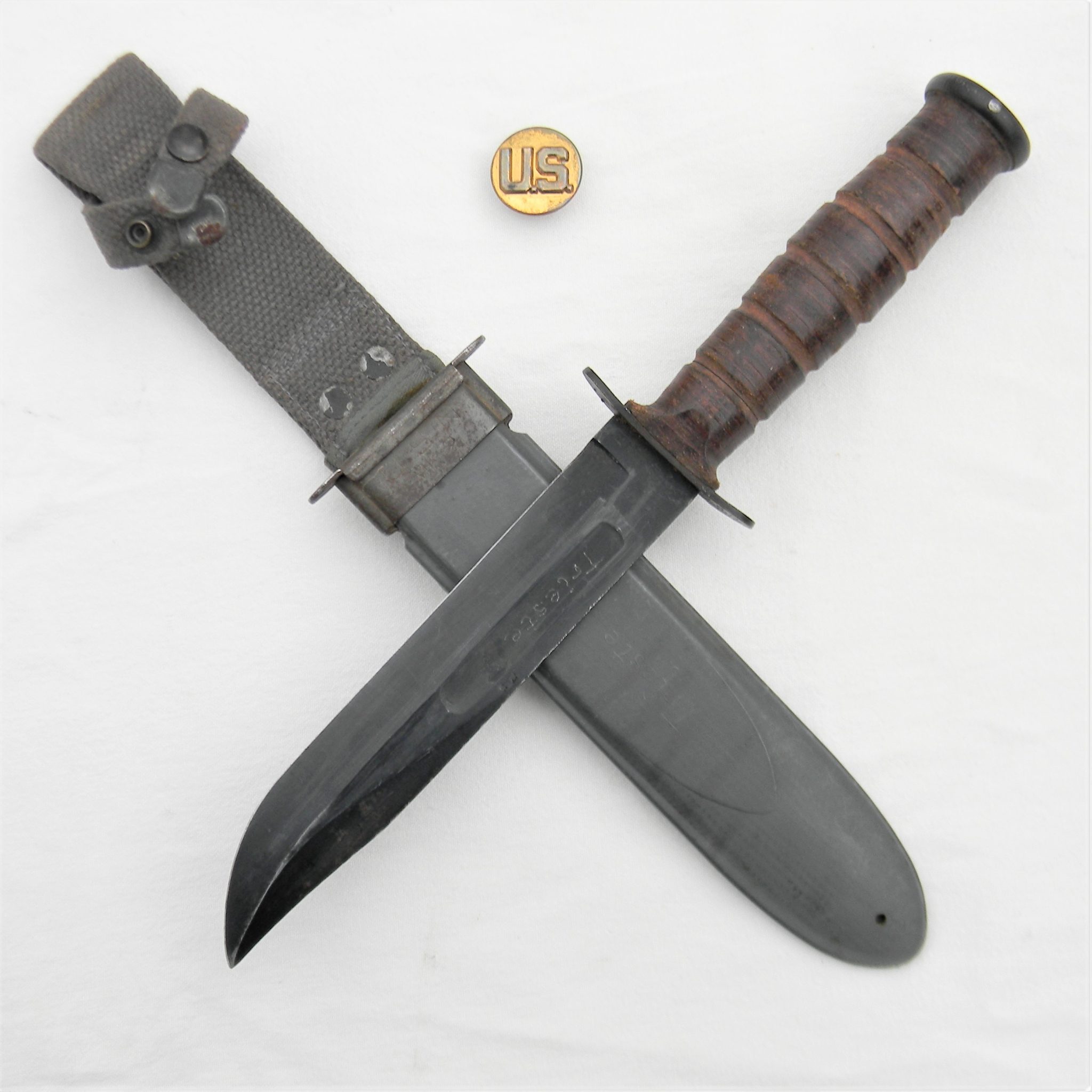 WW2 Camillus USN MK2 fighting knife, 1945 NORD scabbard
