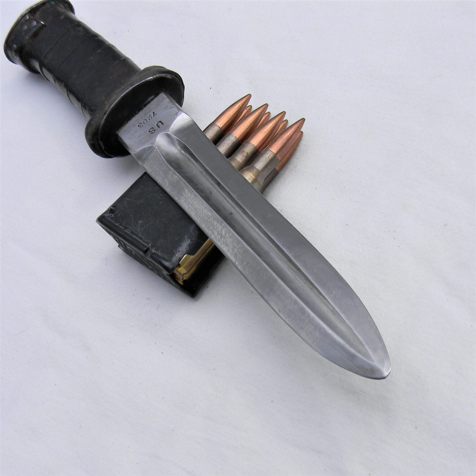 WW2 fighting dagger M1913 Patton Sword ex-WW1 Cavalry Saber