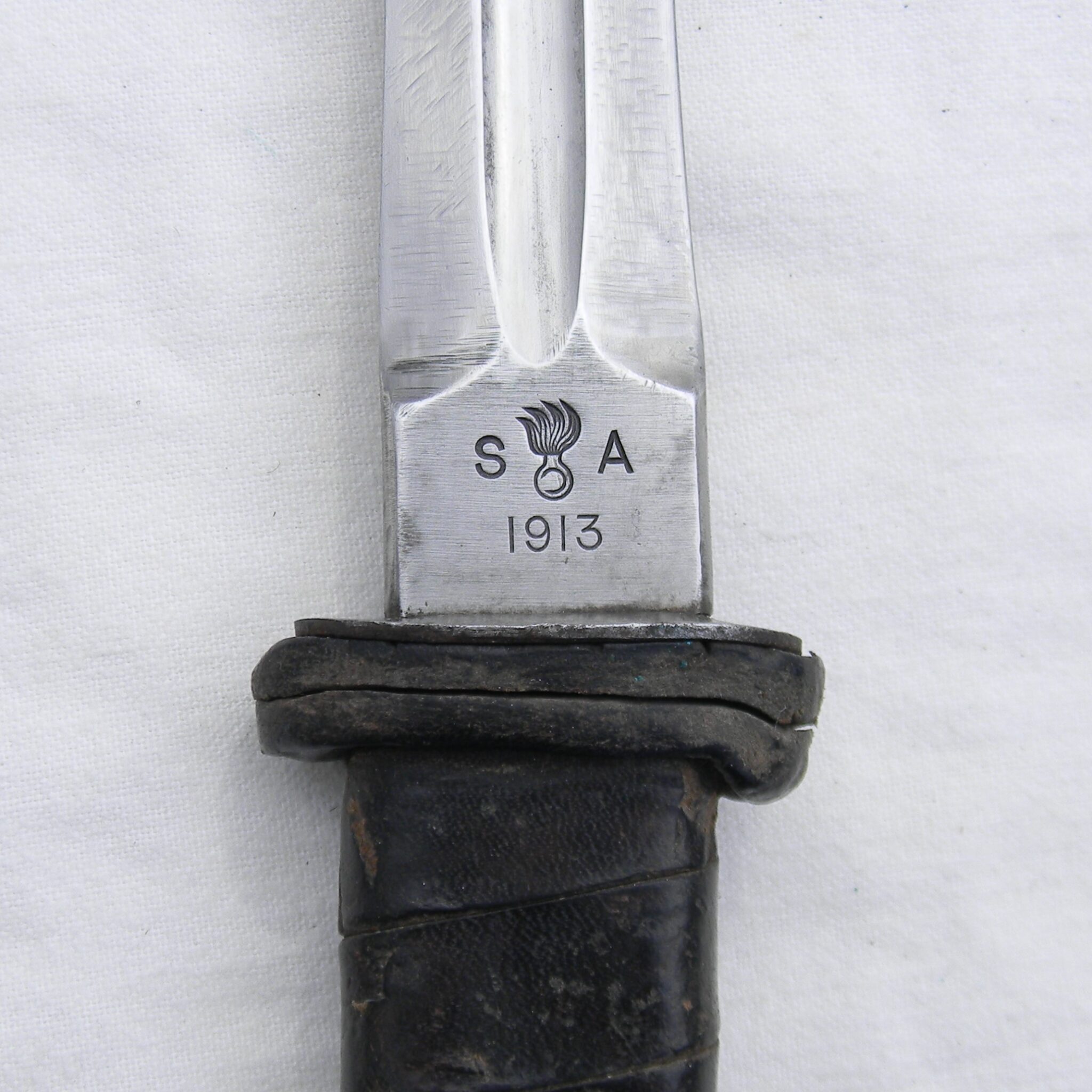 WW2 fighting dagger M1913 Patton Sword ex-WW1 Cavalry Saber