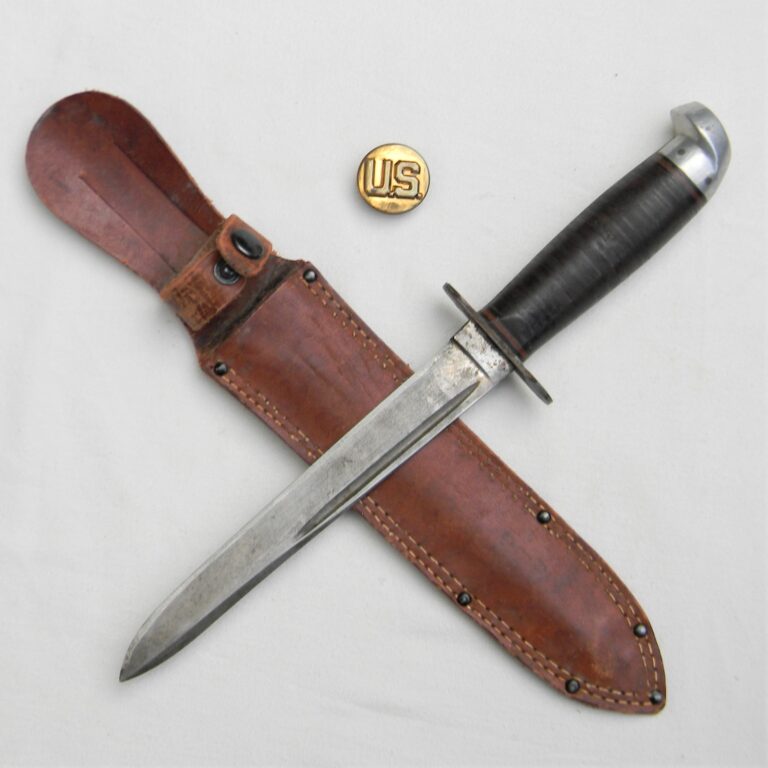 WW2 Western L77 Commando fighting knife, orig scabbard; rare
