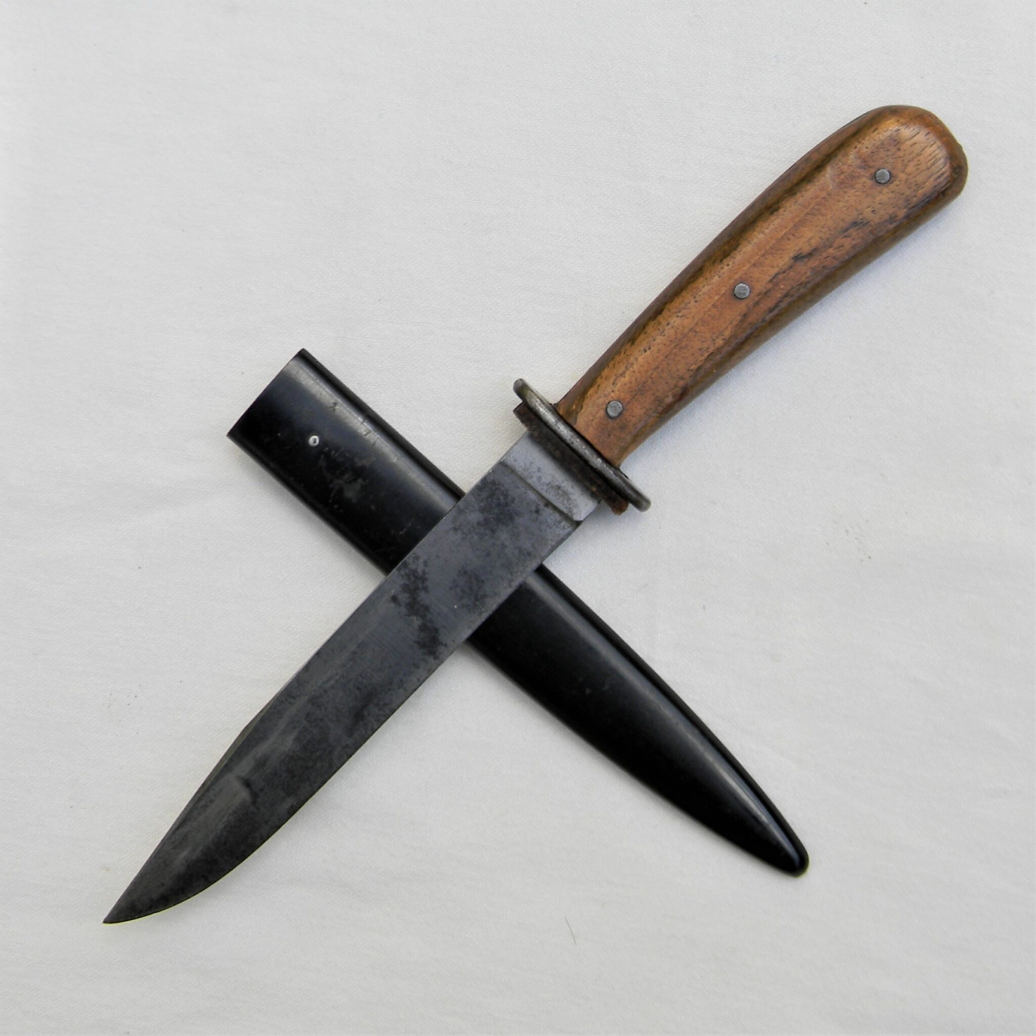 Puma Germany WW2 era fighting knife boot dagger, orig scabbard