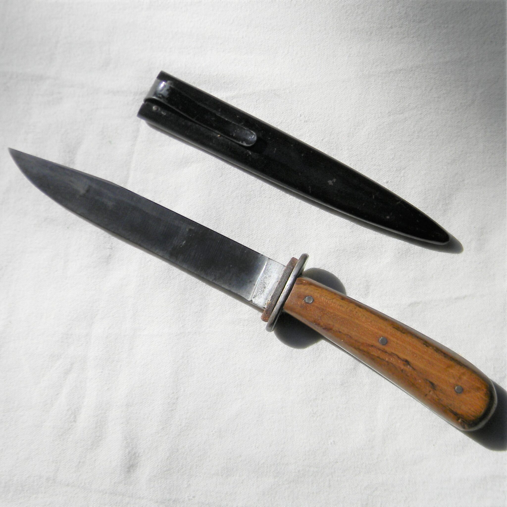 Puma Germany WW2 era fighting knife boot dagger, orig scabbard