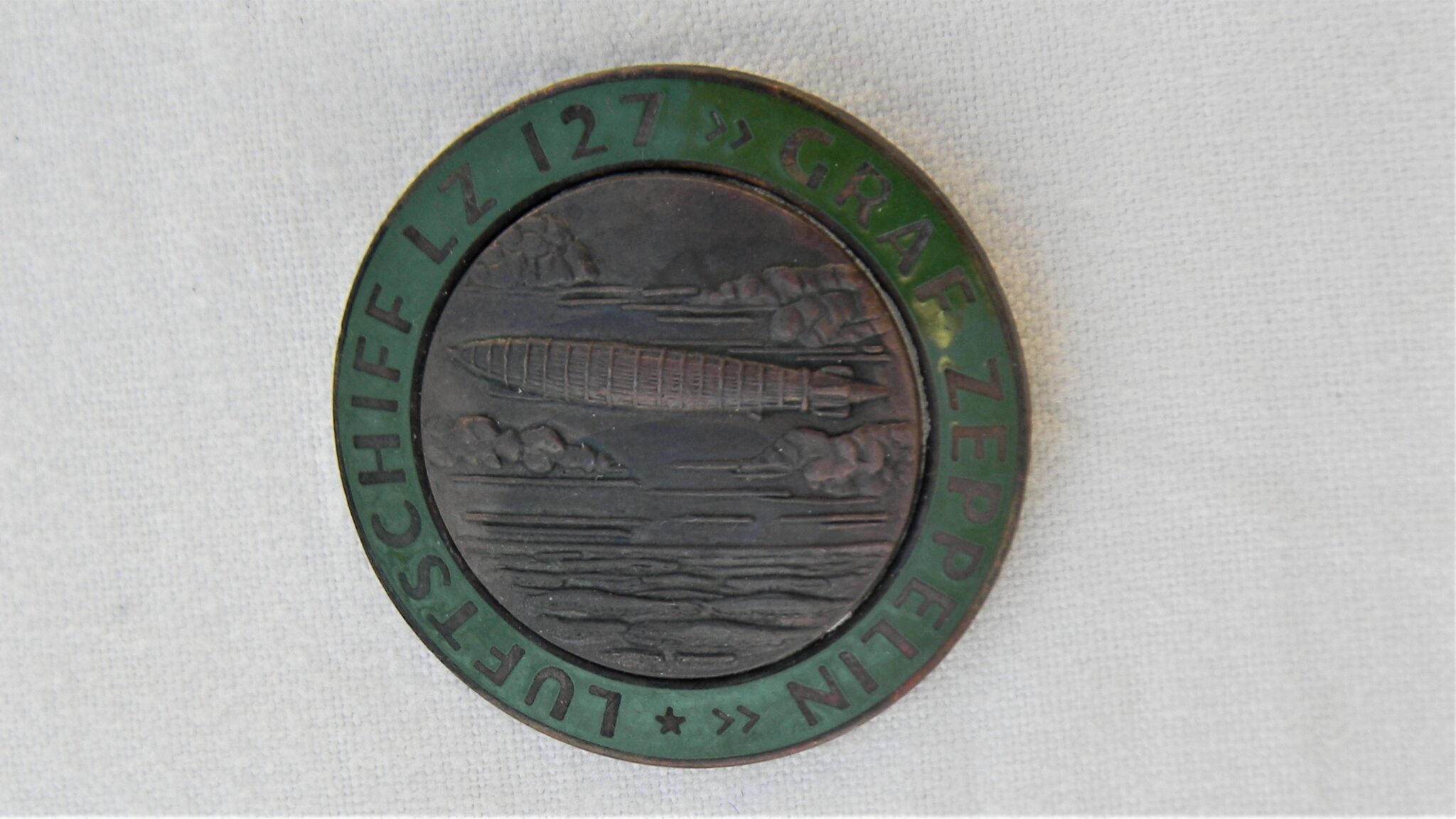 Germany airship Graf Zeppelin crew badge green enamel; excellent