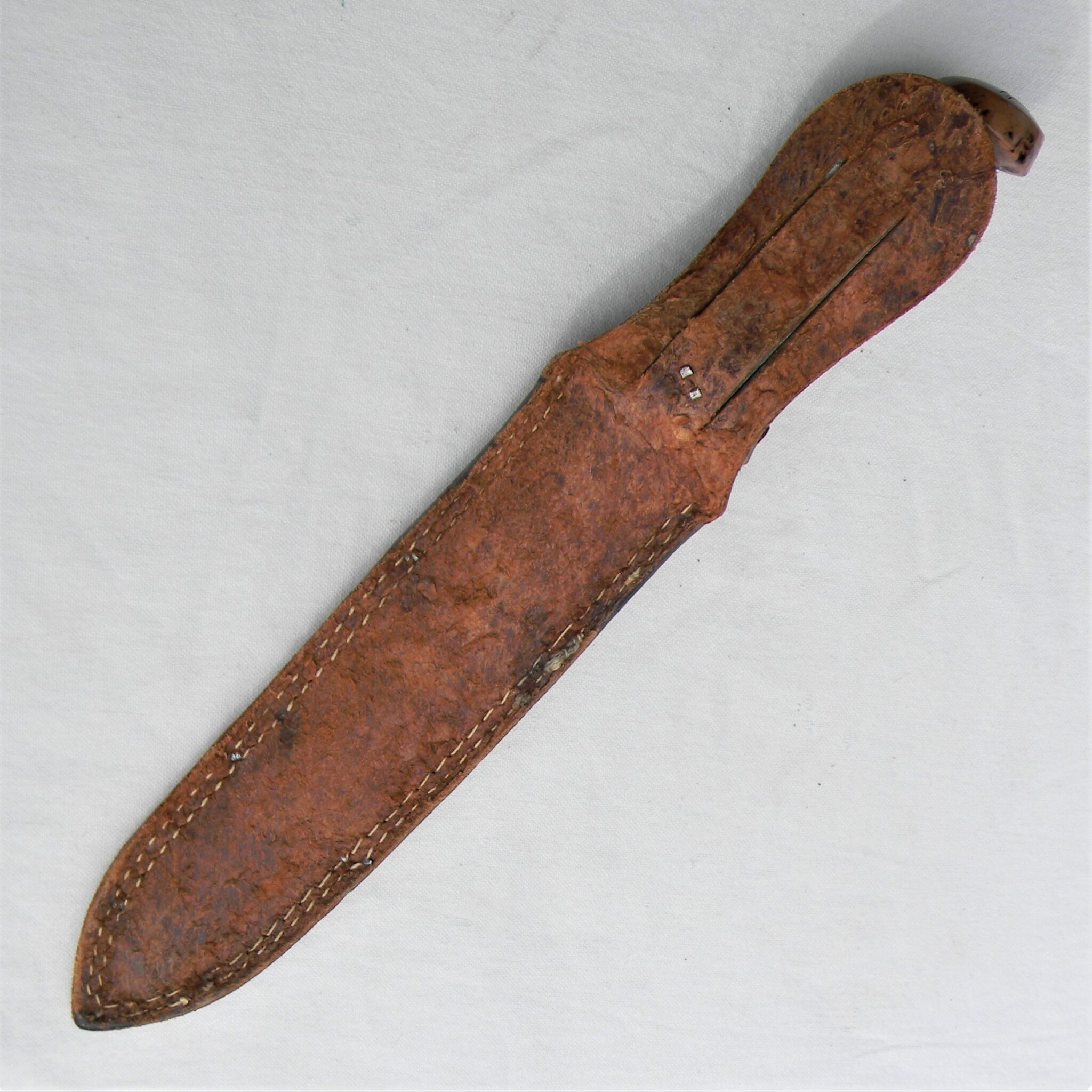 WW2 Western L77 Commando fighting knife, orig scabbard; rare
