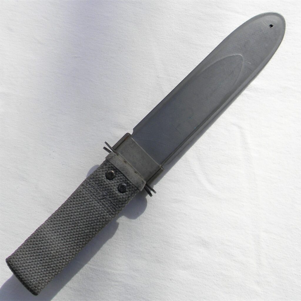 WW2 Camillus USN MK2 fighting knife, 1943 NORD scabbard