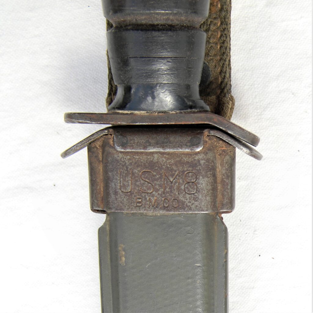WW2 Imperial M3 trench knife, original M8 scabbard
