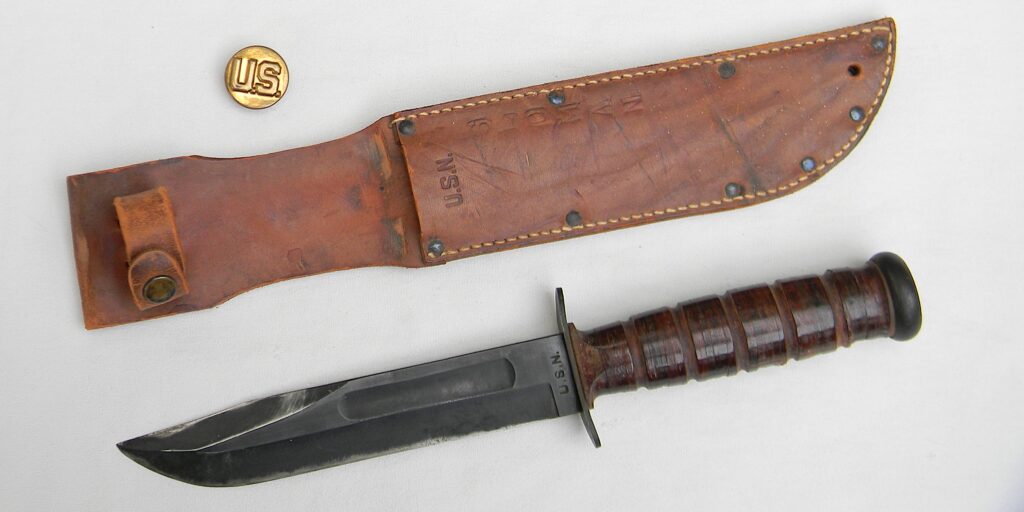 WW2 Camillus MK2 fighting knife early nut pommel type; rare
