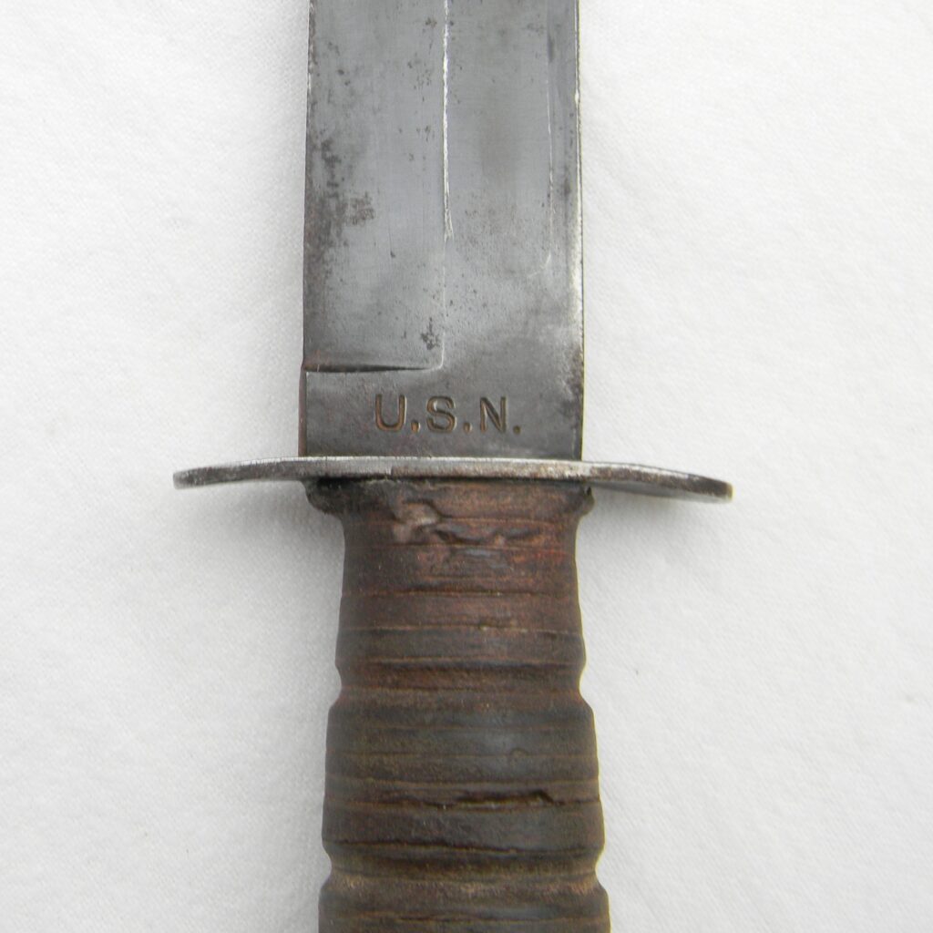 WW2 Camillus MK2 fighting knife early nut pommel; rare type