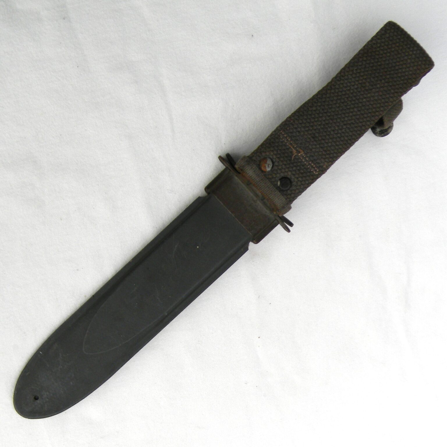 WW2 Camillus USN MK2 fighting knife, 1943 NORD scabbard