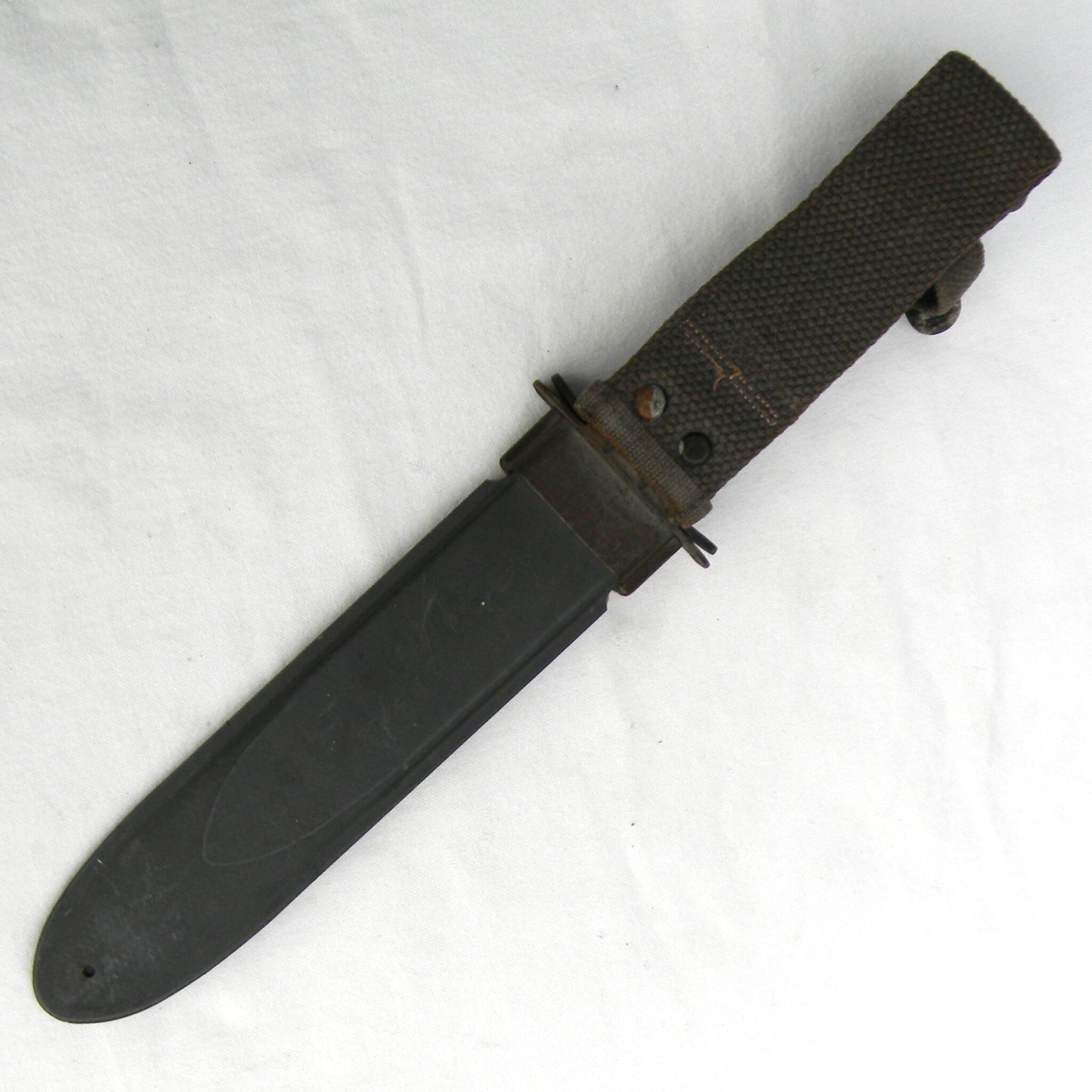 WW2 Camillus USN MK2 fighting knife, 1943 NORD scabbard