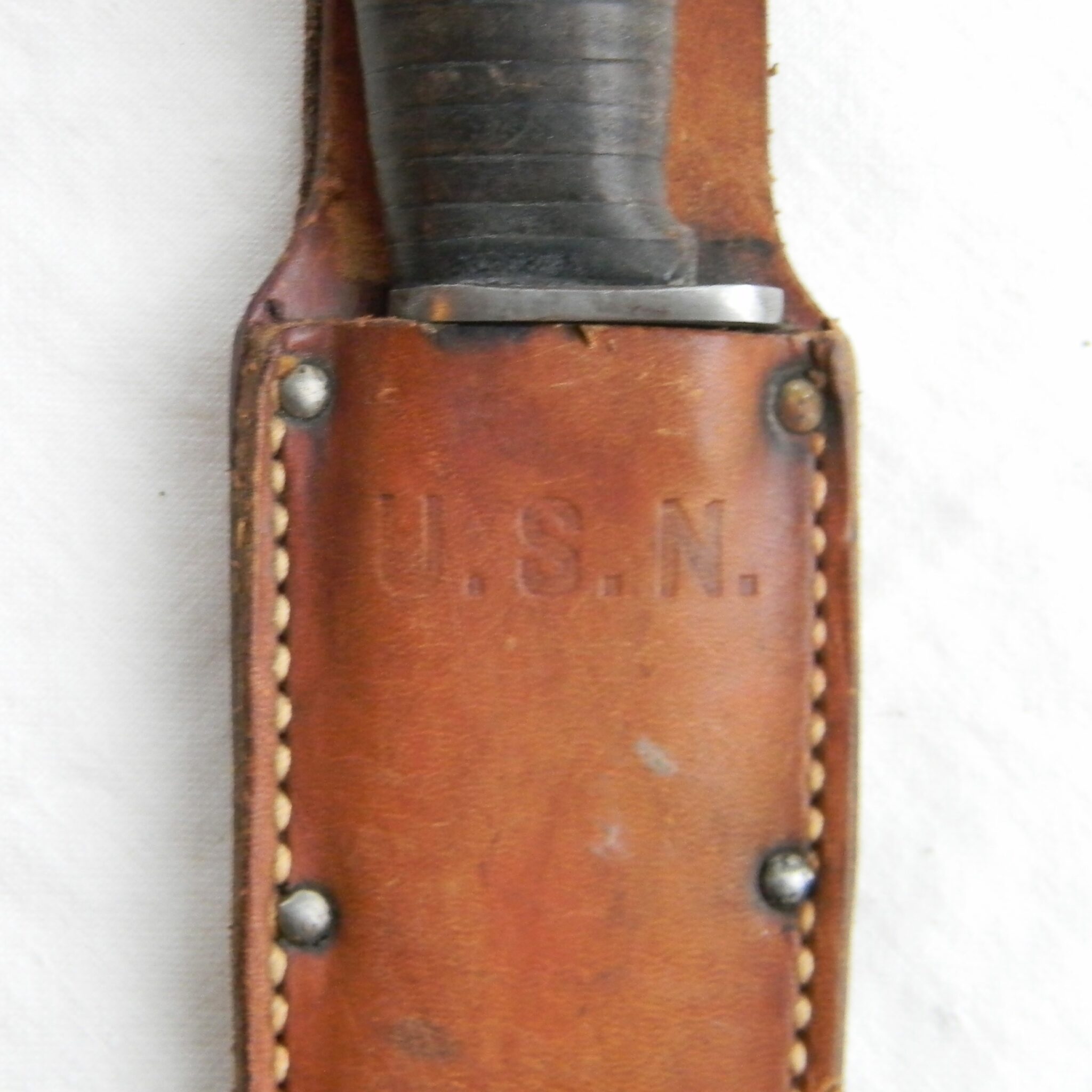 WW2 PAL MK1 Fighting Knife wood pommel, orig USN scabbard