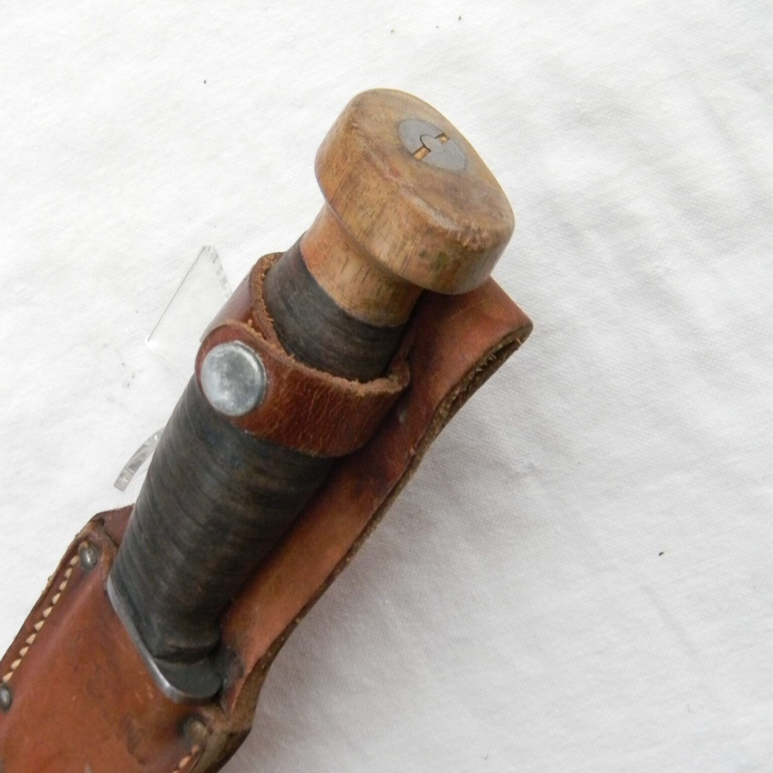 WW2 PAL MK1 Fighting Knife wood pommel, orig USN scabbard