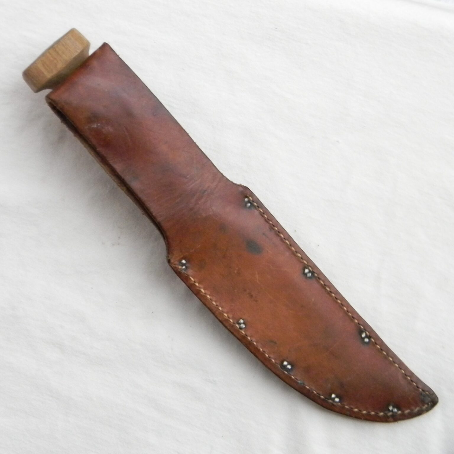 WW2 PAL MK1 Fighting Knife wood pommel, orig USN scabbard