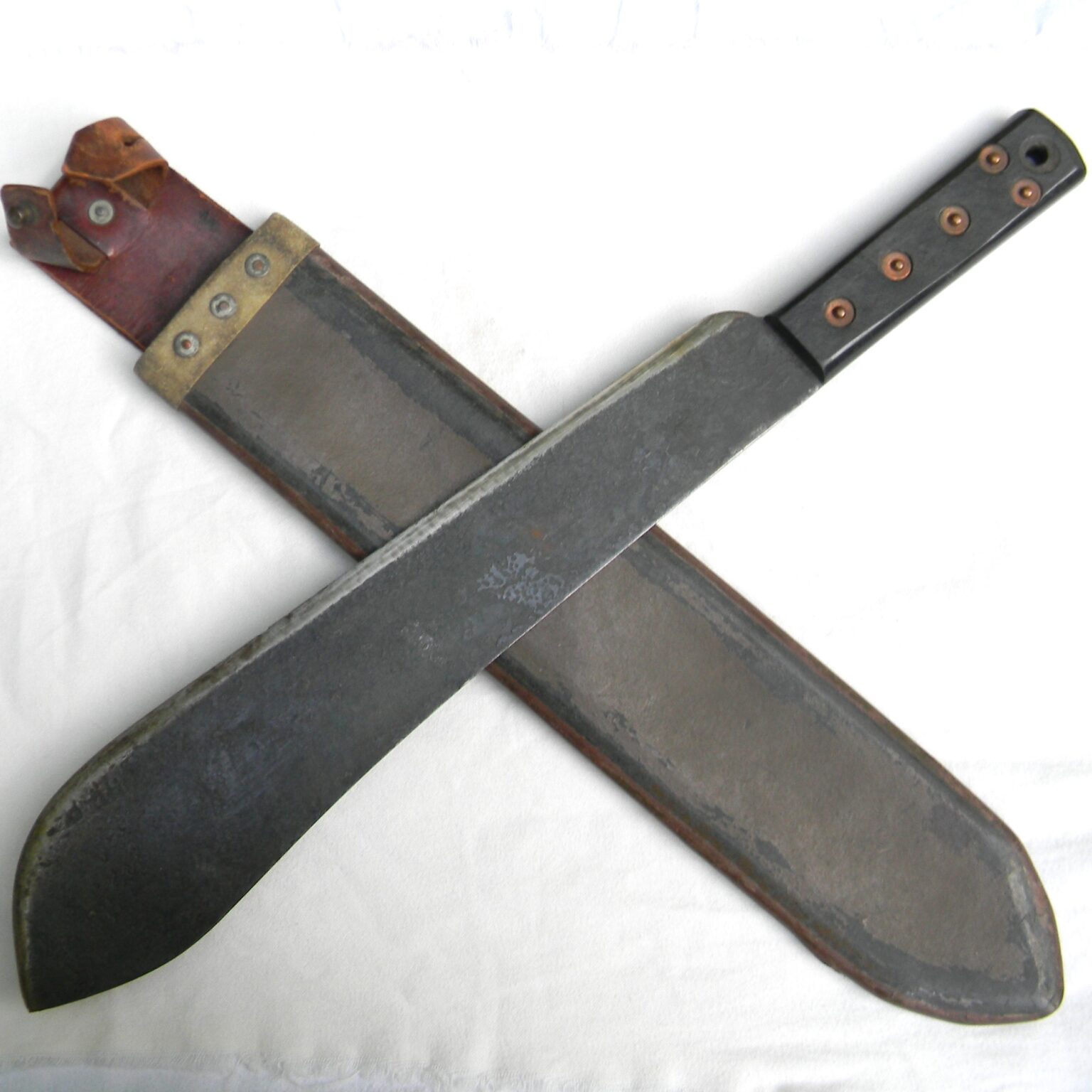 WW2 British MK2 military machete, orig 1944 scabbard, excellent