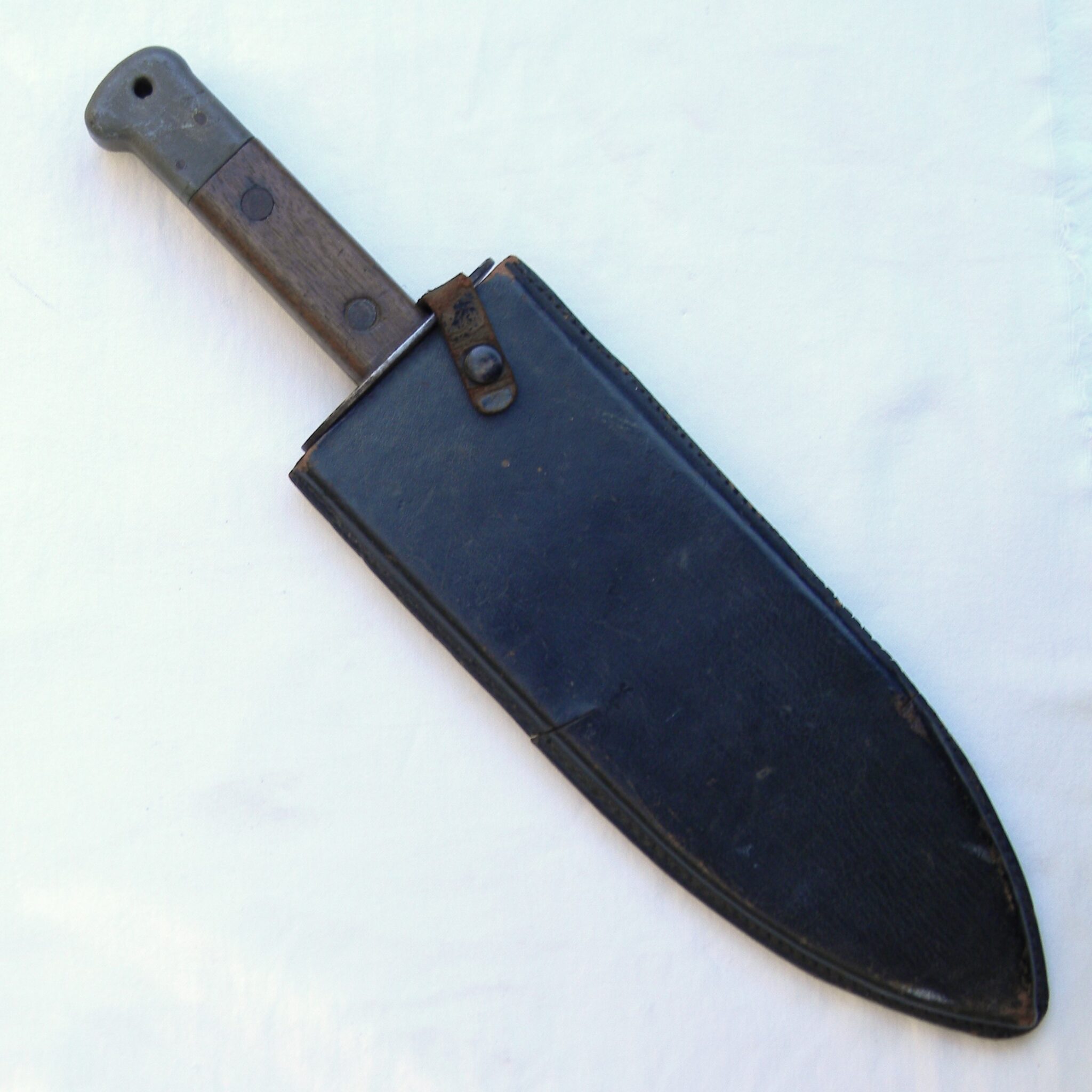 WW2 model 2 Smatchet fighting knife, original scabbard; RARE