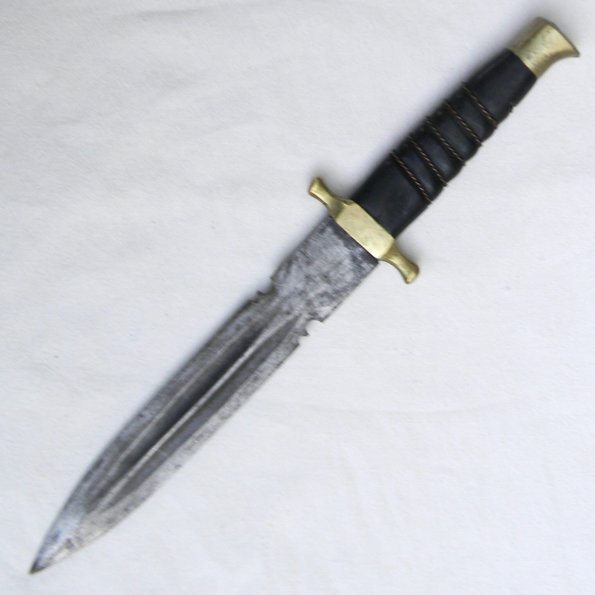 Iran WW2 fighting dagger dated 1945, rare type
