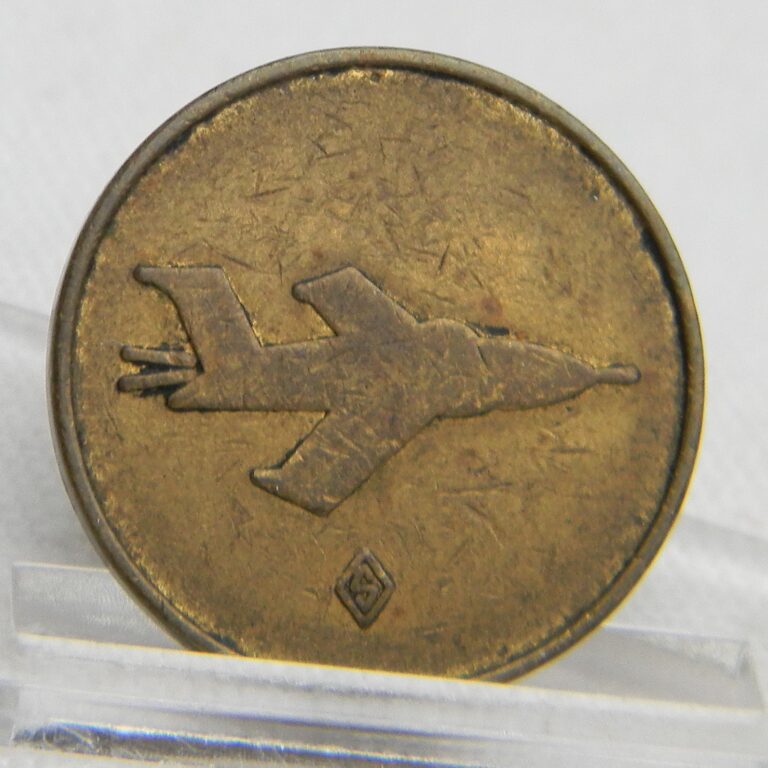 Vietnam War Danang NCO mess token & 1960 1 Dong coin
