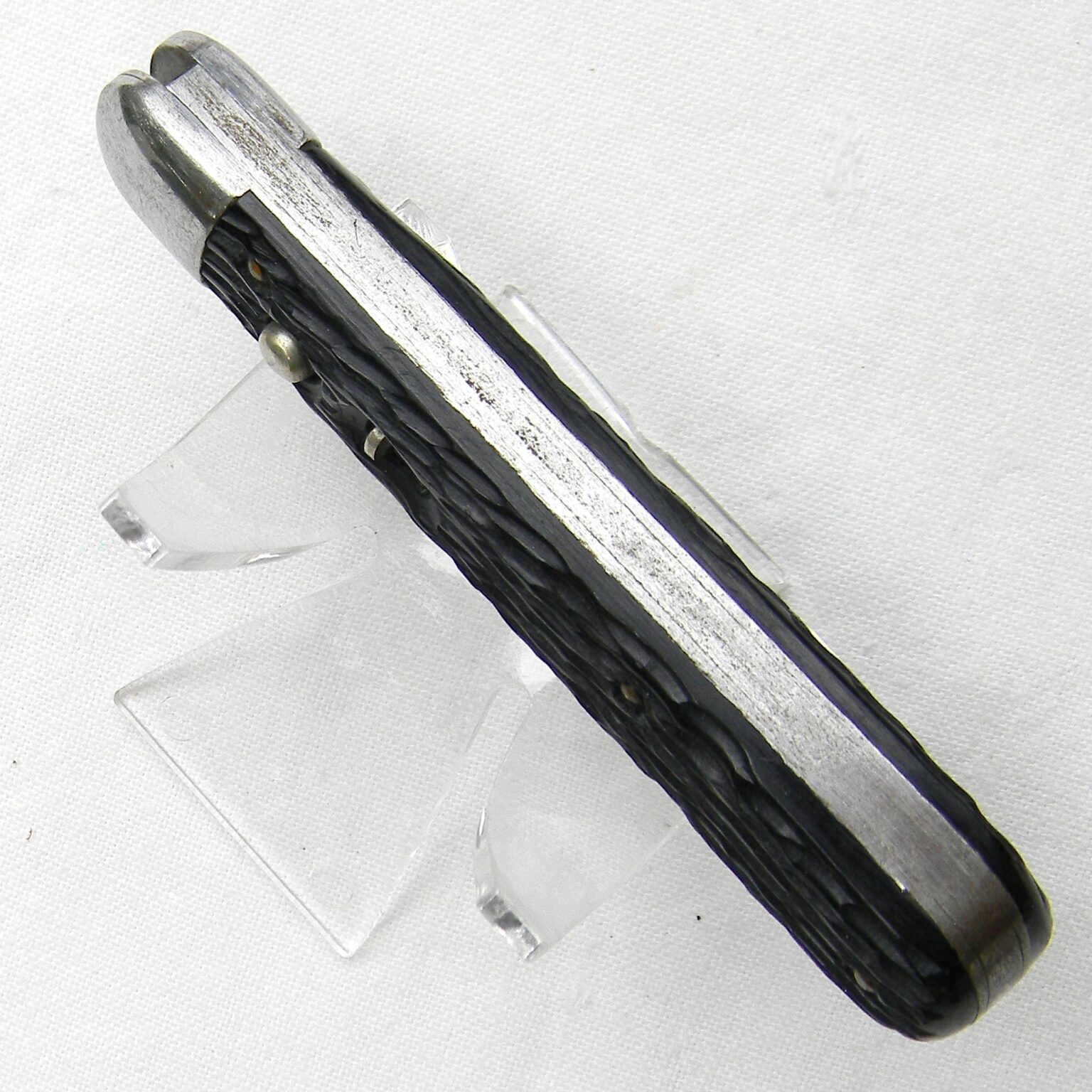 WW2 American Schrade paratrooper knife, jigged bone handle type