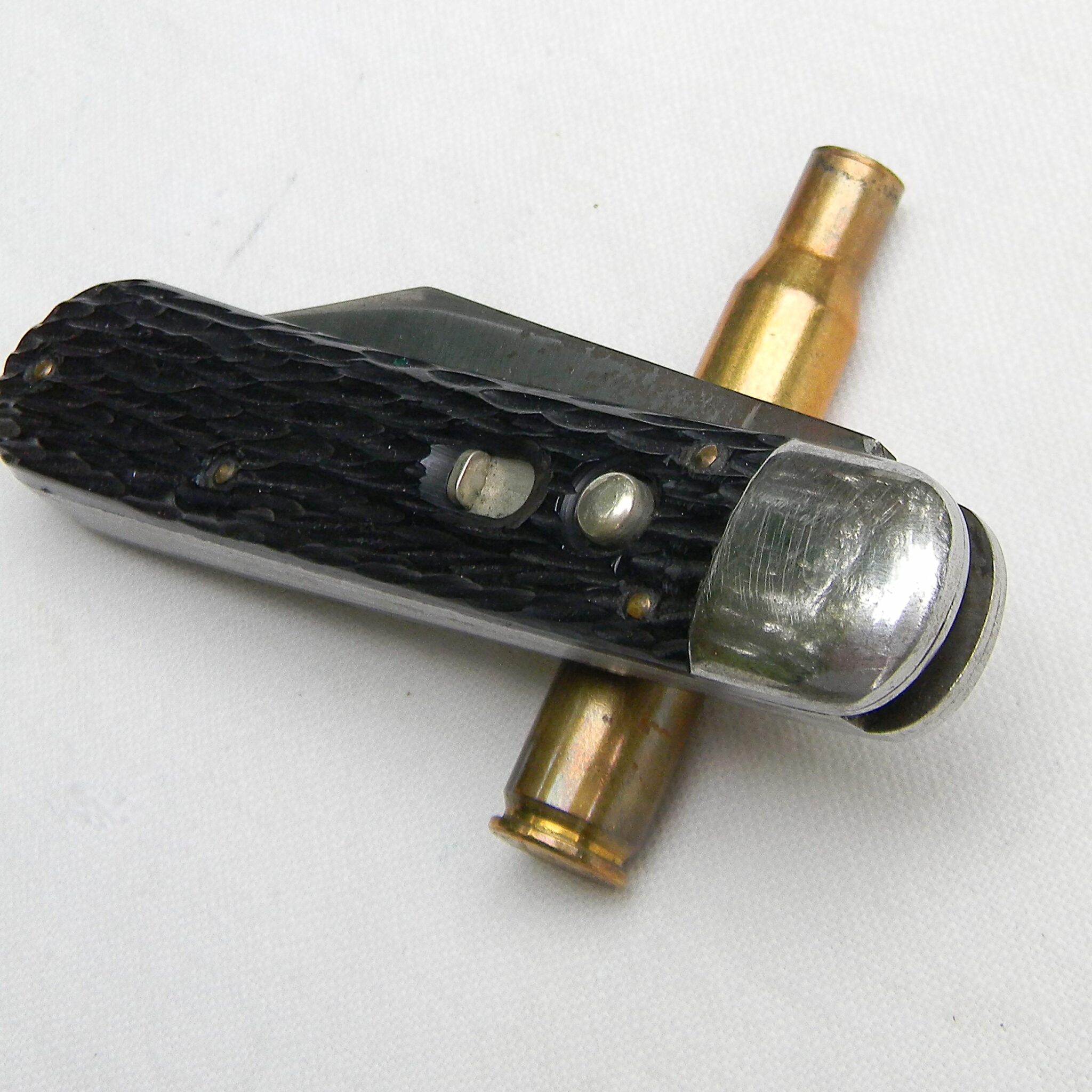 WW2 American Schrade paratrooper knife, jigged bone handle type