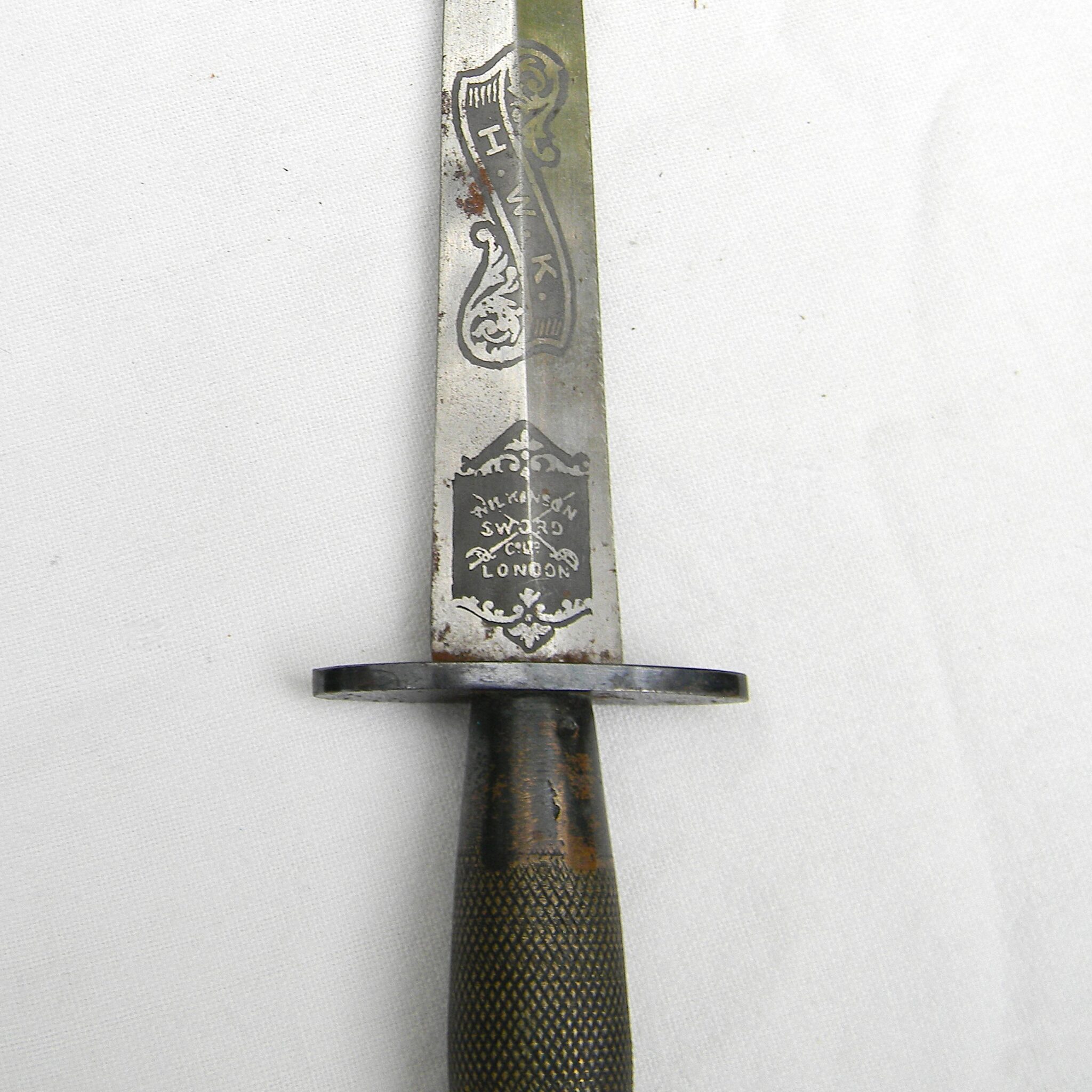 WW2 Wilkinson Sword Fairbairn-Sykes dagger, etched blade type