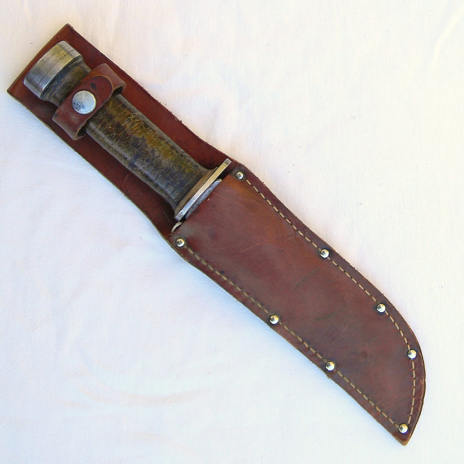 WW2 Cattaraugus Quartermaster Knife 225Q model, orig scabbard