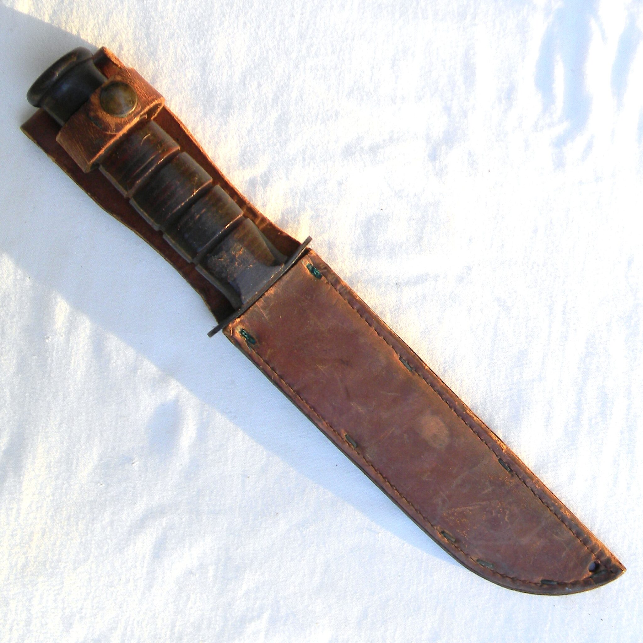 WW2 KABAR USN MK2 fighting knife, early issue leather scabbard