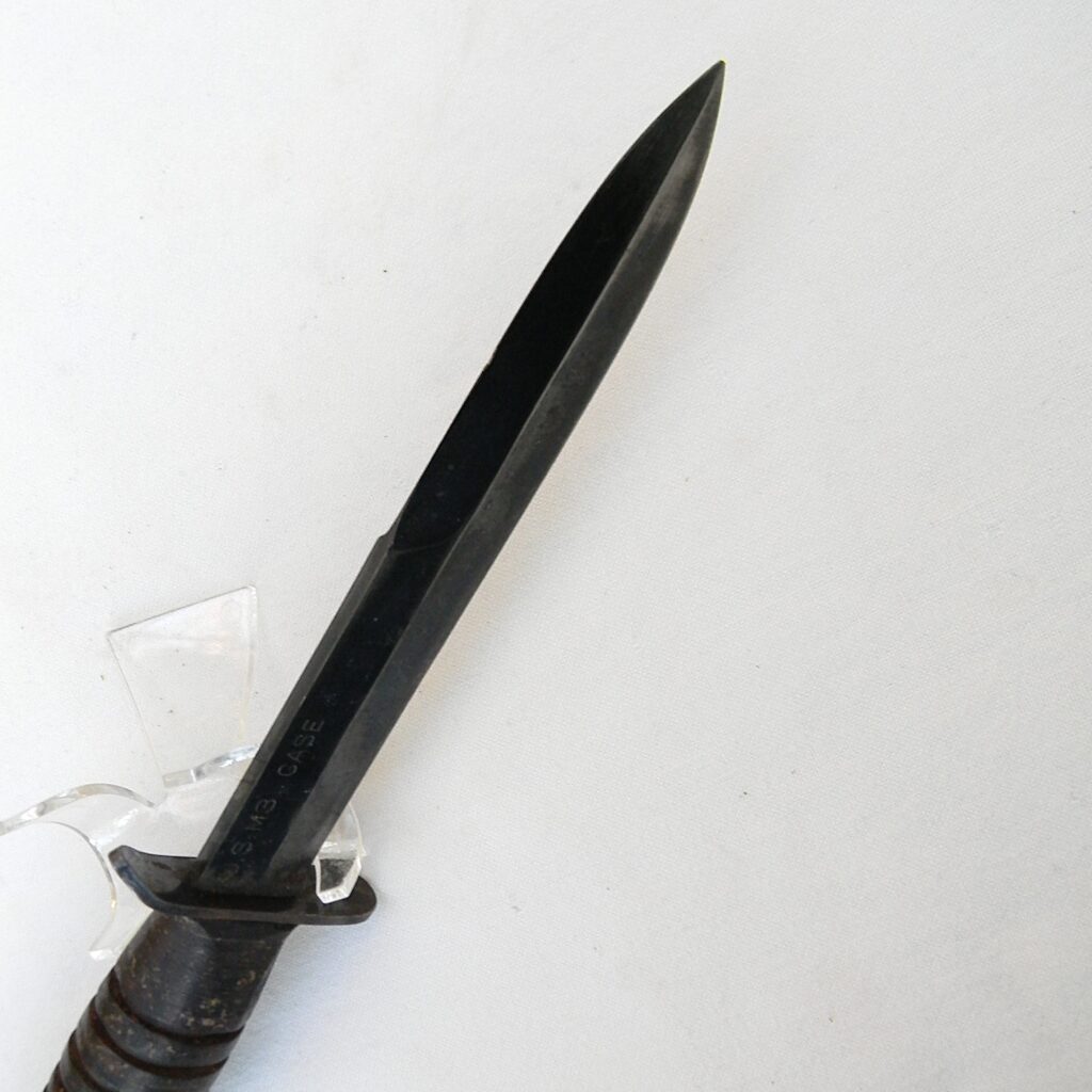 WW2 Case blade-marked M3 fighting knife, M6 Milsco scabbard