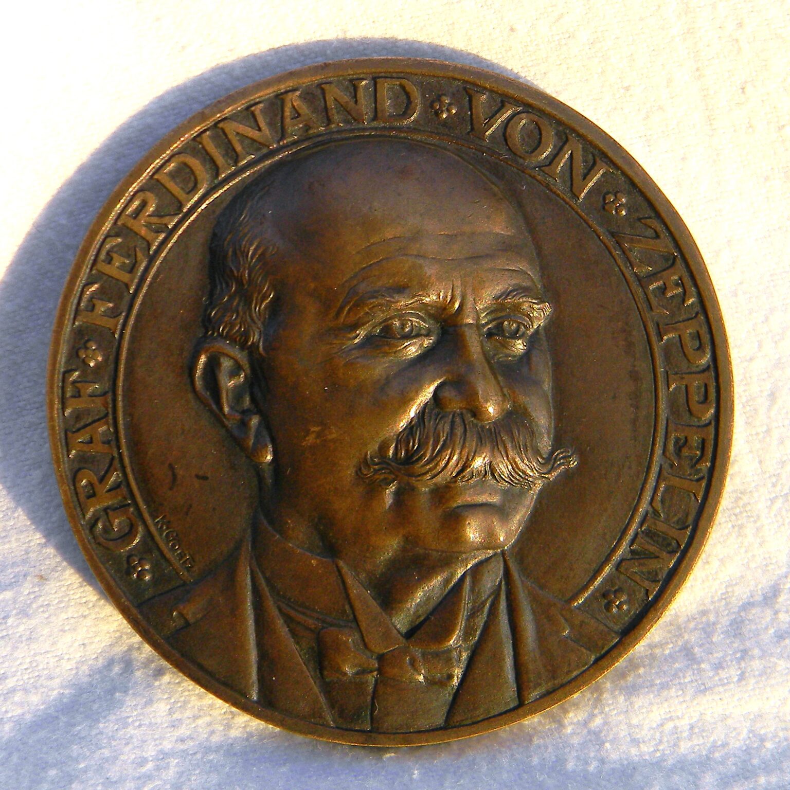 Germany Karl Goetz 1909 Graf Zeppelin bronze medal; rare type