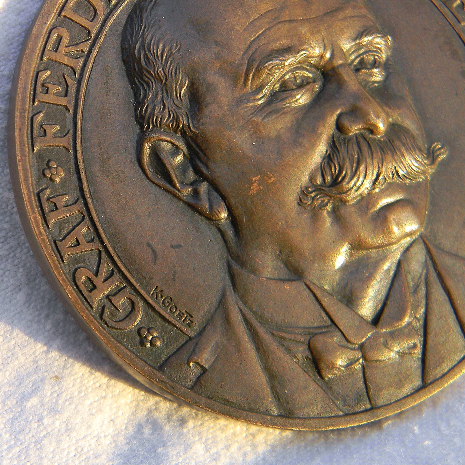 Germany Karl Goetz 1909 Graf Zeppelin bronze medal; rare type