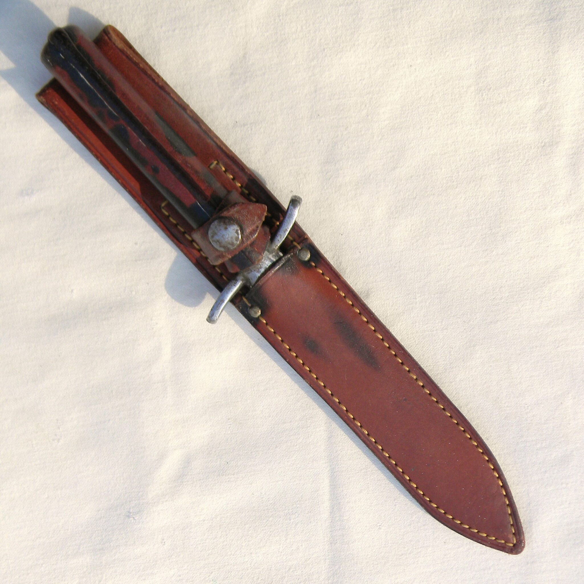 WW2 Knife Crafters fighting dagger, original scabbard, rare type